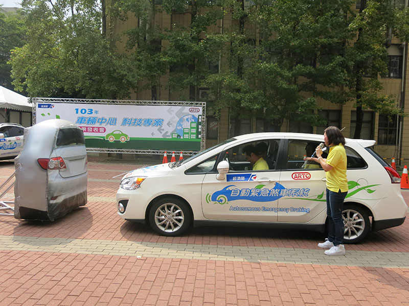 CTIMES/SmartAuto - ARTC展示無人車 技術不遜國際車廠:自動駕駛.無人汽車.ADAS,ARTC,廖慶秋